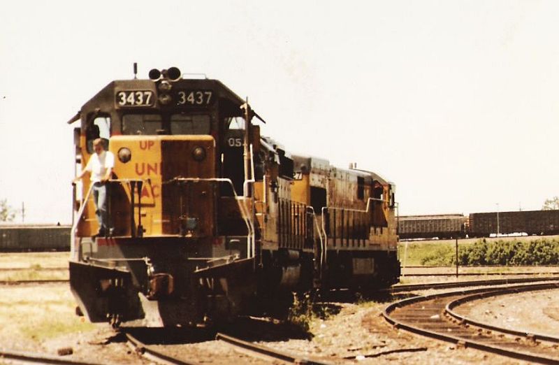SD 40-2 3437